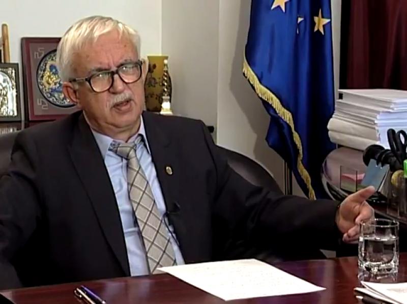 Fostul presedinte CCR, Augustin Zegrean spune că legea carantinarii ...